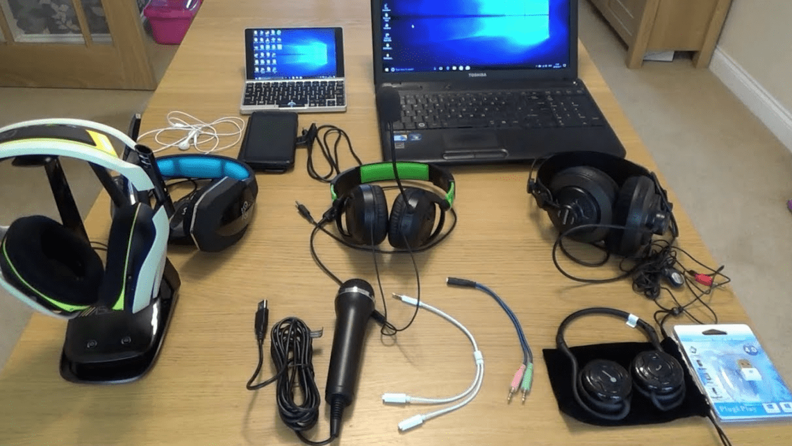 The Differences Between Aux Cable Headphones vs Bluetooth Headphones ...