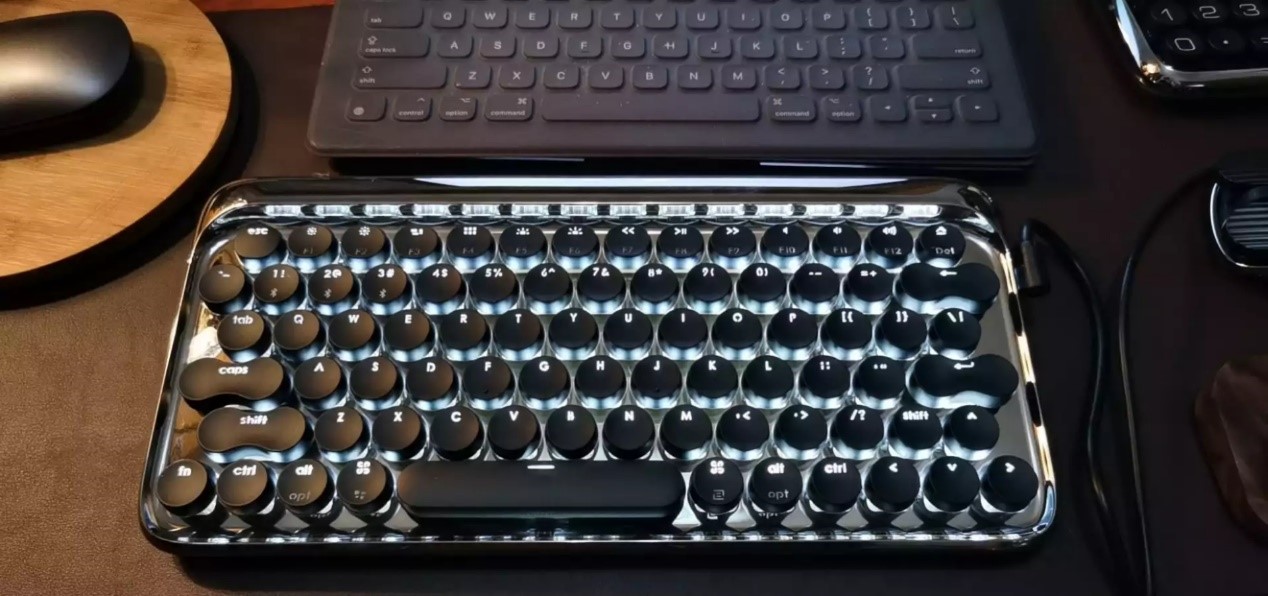 Lofree Keyboard Review of Knight Collection | Tapscape Lofree Keyboard Review of Knight Collection | Tapscape